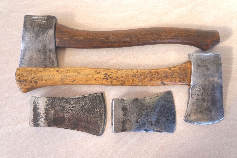 ITEM 12. QUANTITY OF FOUR 1 1/2 LB VINTAGE HATCHETS - ONLINE TOOL SALE ...