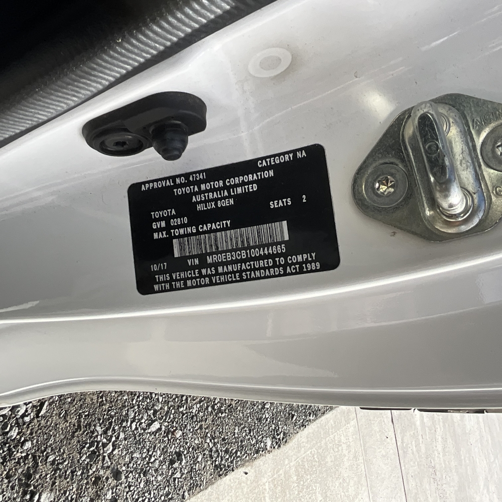 TRUCKS, VEHICLES and SHIPPING CONTAINERS ONLINE SALE - TVA